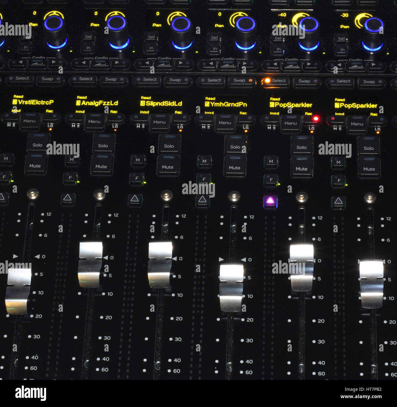 Soundboard circle hi-res stock photography and images - Alamy