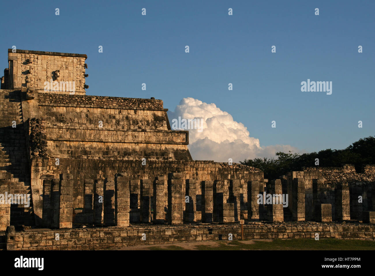 Temple of the Warriors / Chichen Itza, Mexico Stock Photo - Alamy
