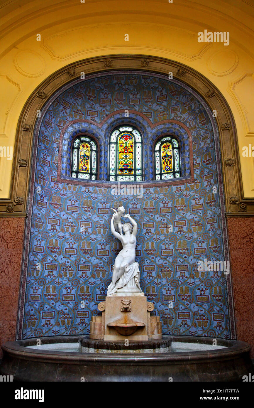 Budapest baths gellert hi-res stock photography and images - Alamy