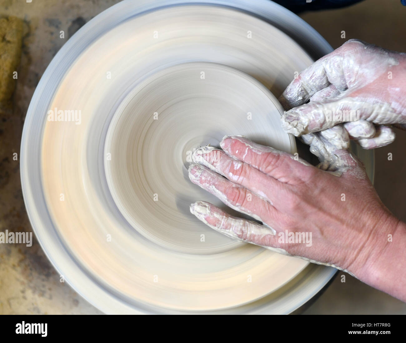 Dobis, Germany. 31st Jan, 2017. Pottery master Susanne Schroeder at ...