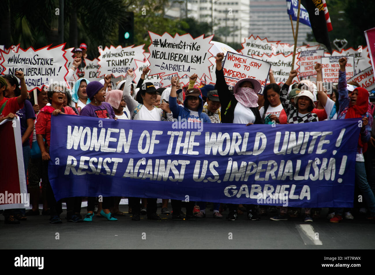 Philippines. 8th Mar, 2017. Women rights group Gabriela, lead a march ...