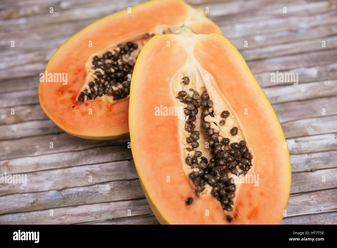 Oberursel, Germany. 07th Mar, 2017. Picture of a papaya, taken on 07/03 ...