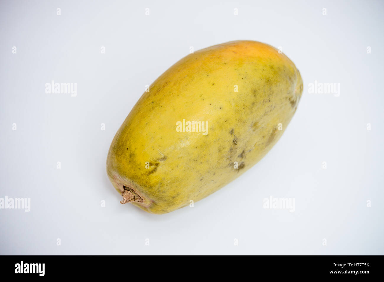 Oberursel, Germany. 07th Mar, 2017. Picture of a papaya, taken on 07/03 ...
