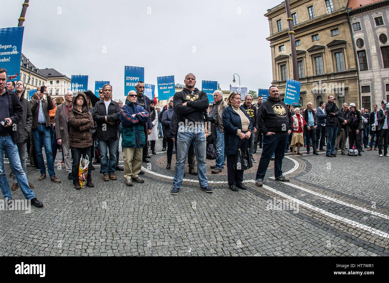 Nazi party member hi-res stock photography and images - Alamy