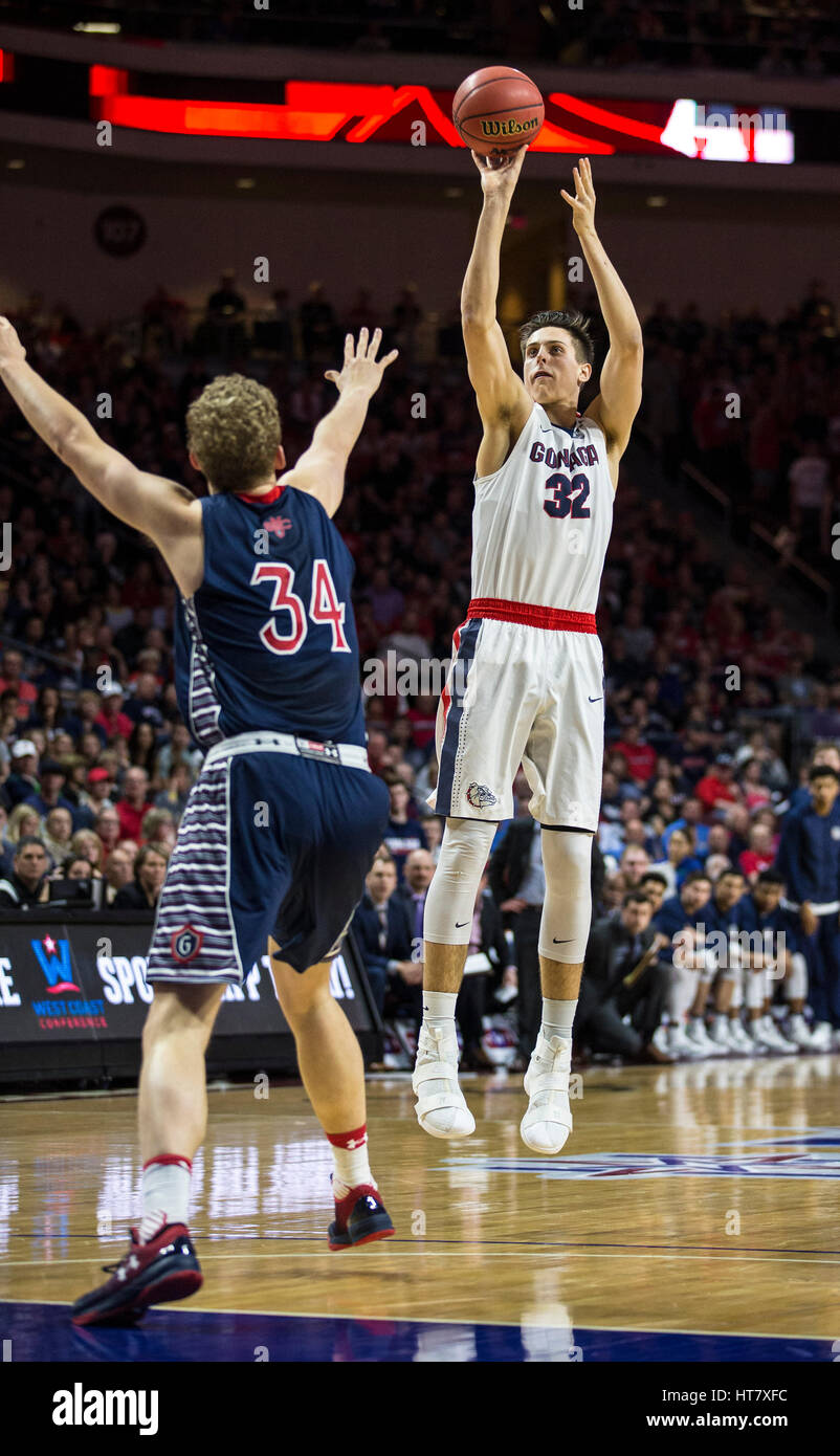 Zach collins hi-res stock photography and images - Alamy