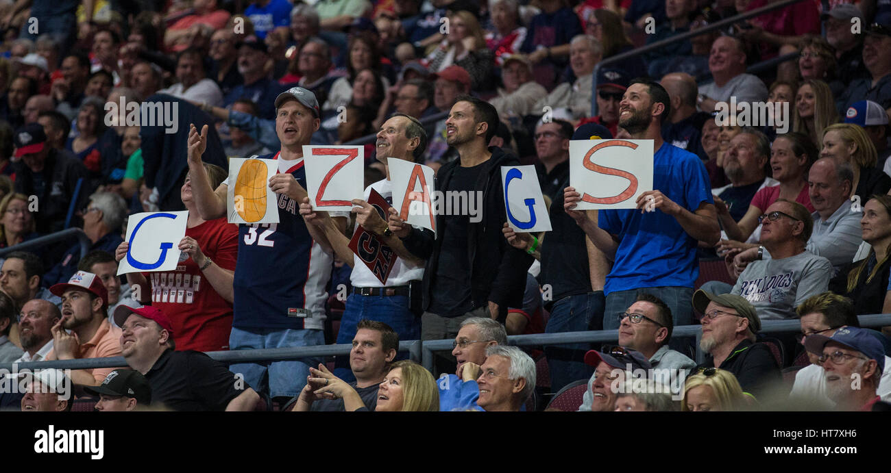 Gonzaga basketball fans hi-res stock photography and images - Alamy