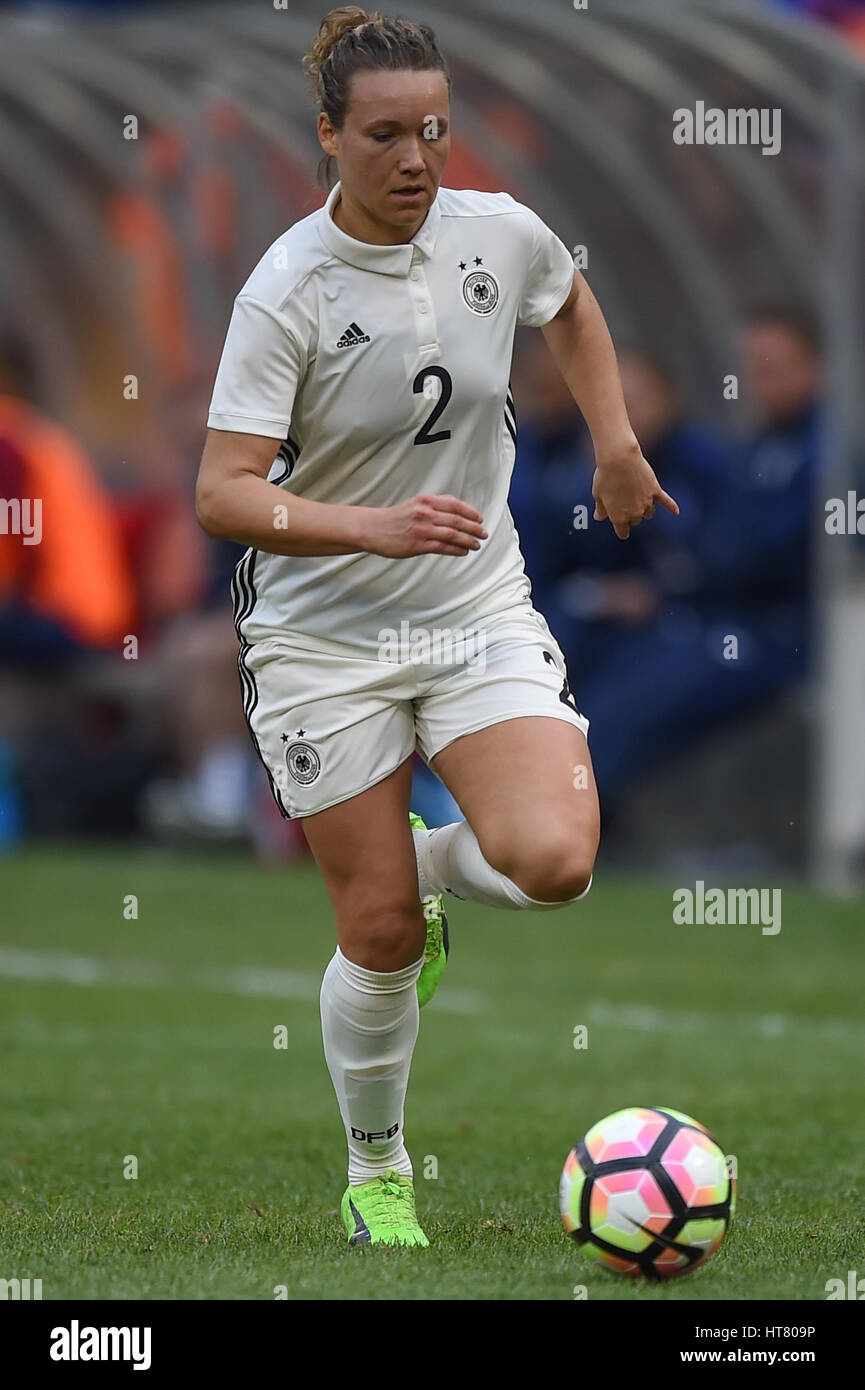 Washington DC, USA. 07th Mar, 2017. Germany's Josephine Henning (2 ...