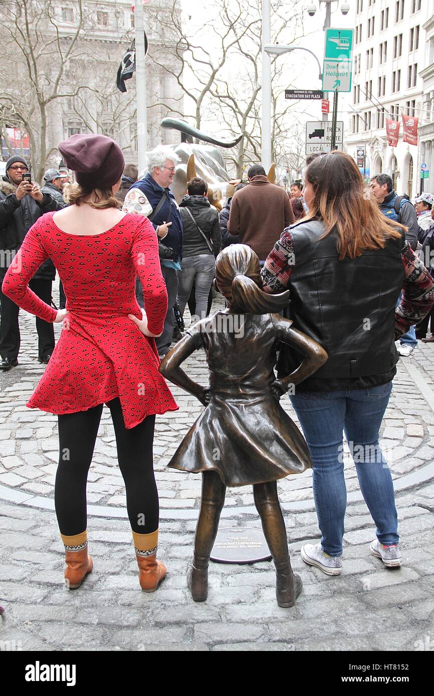 Rainmaker statue hi-res stock photography and images - Alamy