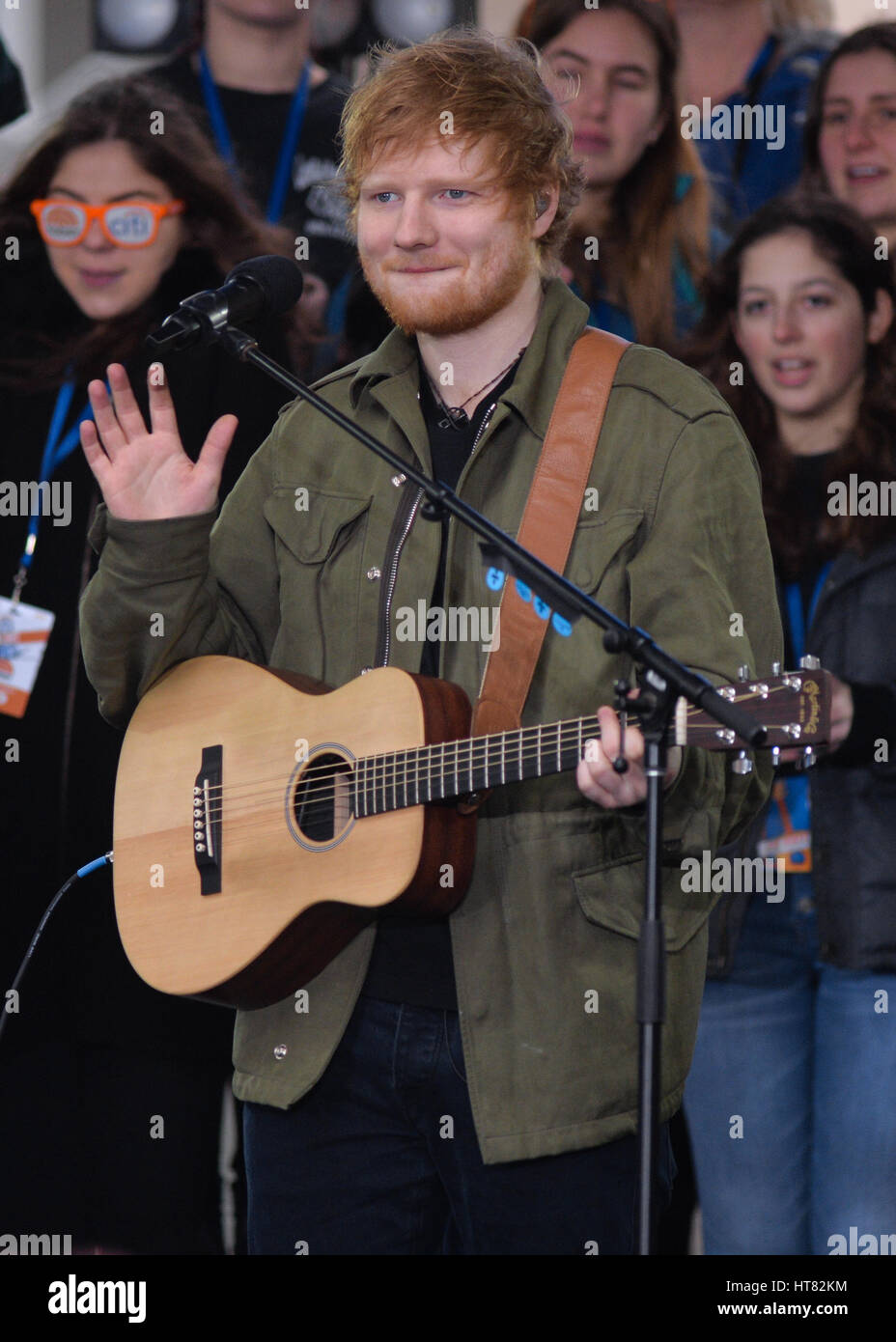 Ed sheeran concert hi-res stock photography and images - Alamy