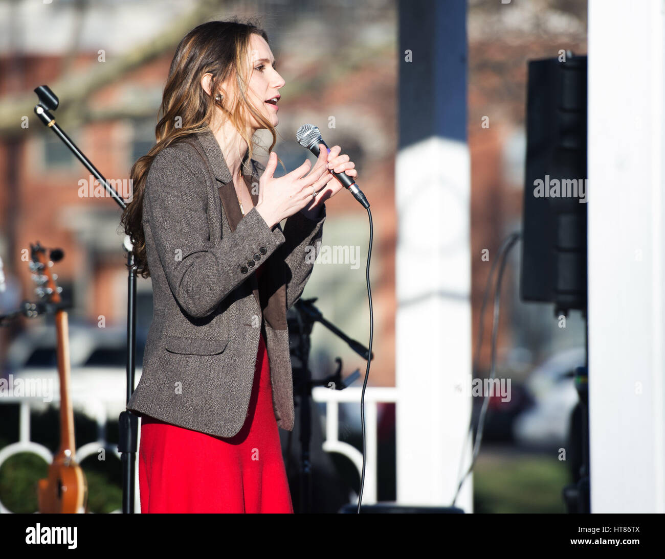 Elizabeth brown hi-res stock photography and images - Alamy