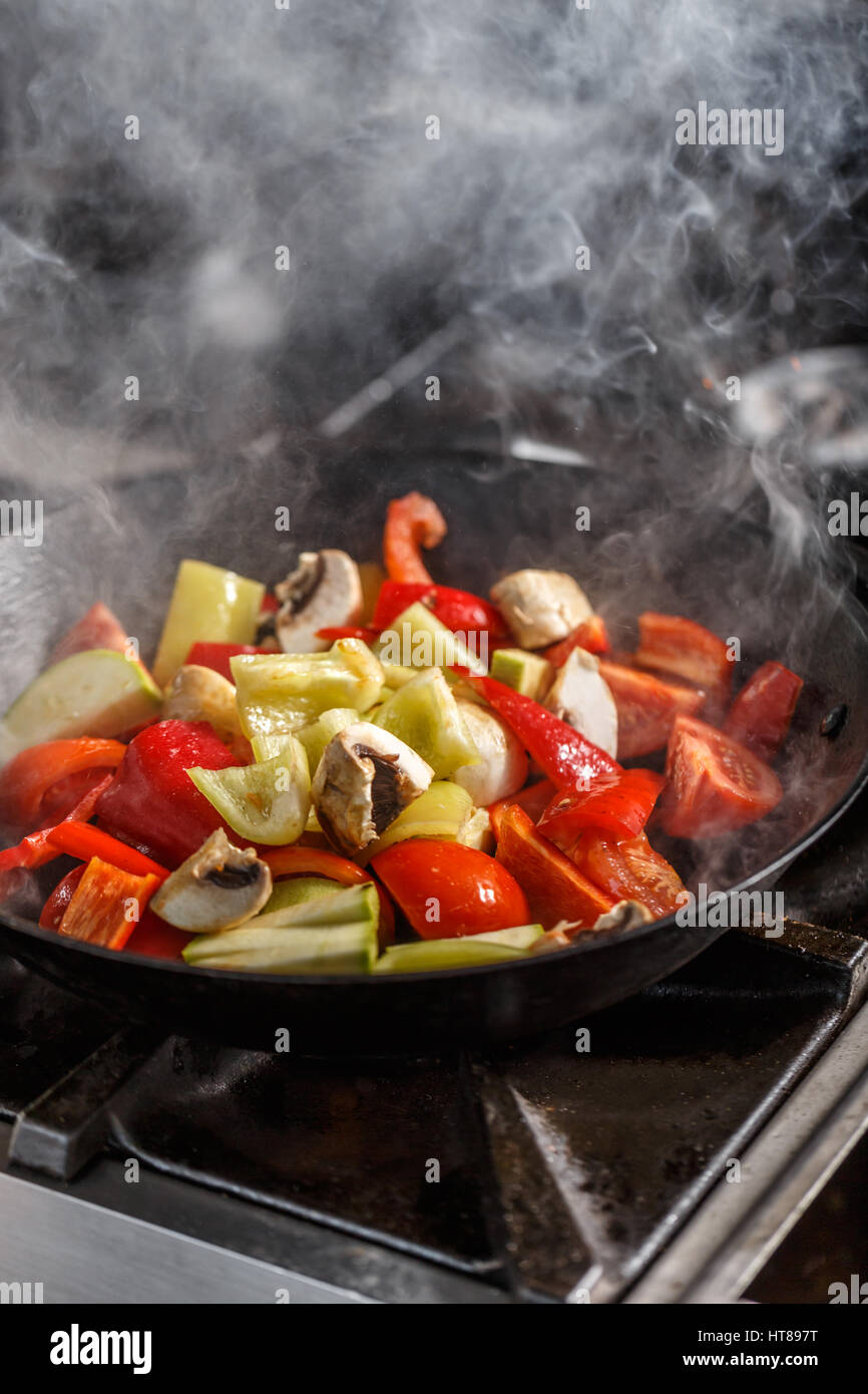 Food in fry pan hi-res stock photography and images - Alamy