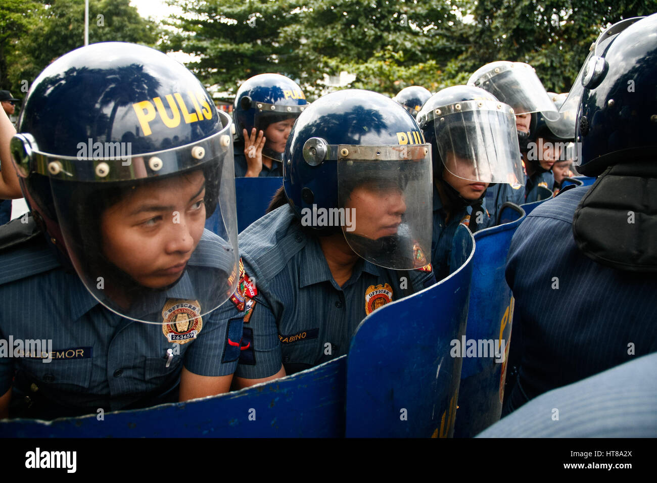 Manila, Philippines. 08th Mar, 2017. A platoon of women police officers ...
