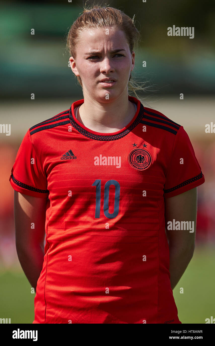 Laura freigang germany international hi-res stock photography and ...