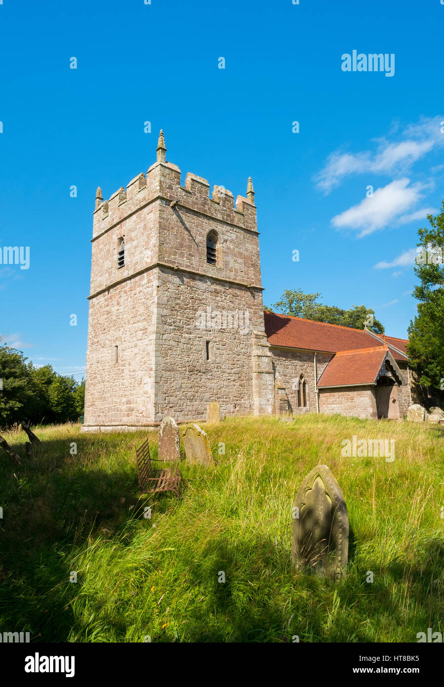 English countryside church hi-res stock photography and images - Alamy