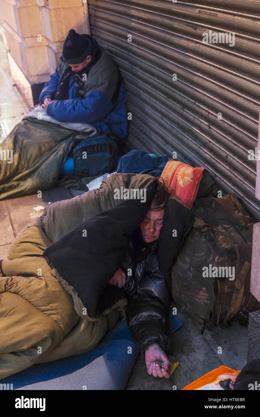Homelessness england hi-res stock photography and images - Alamy