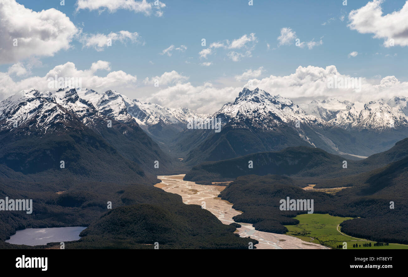 Mount scenery hi-res stock photography and images - Alamy