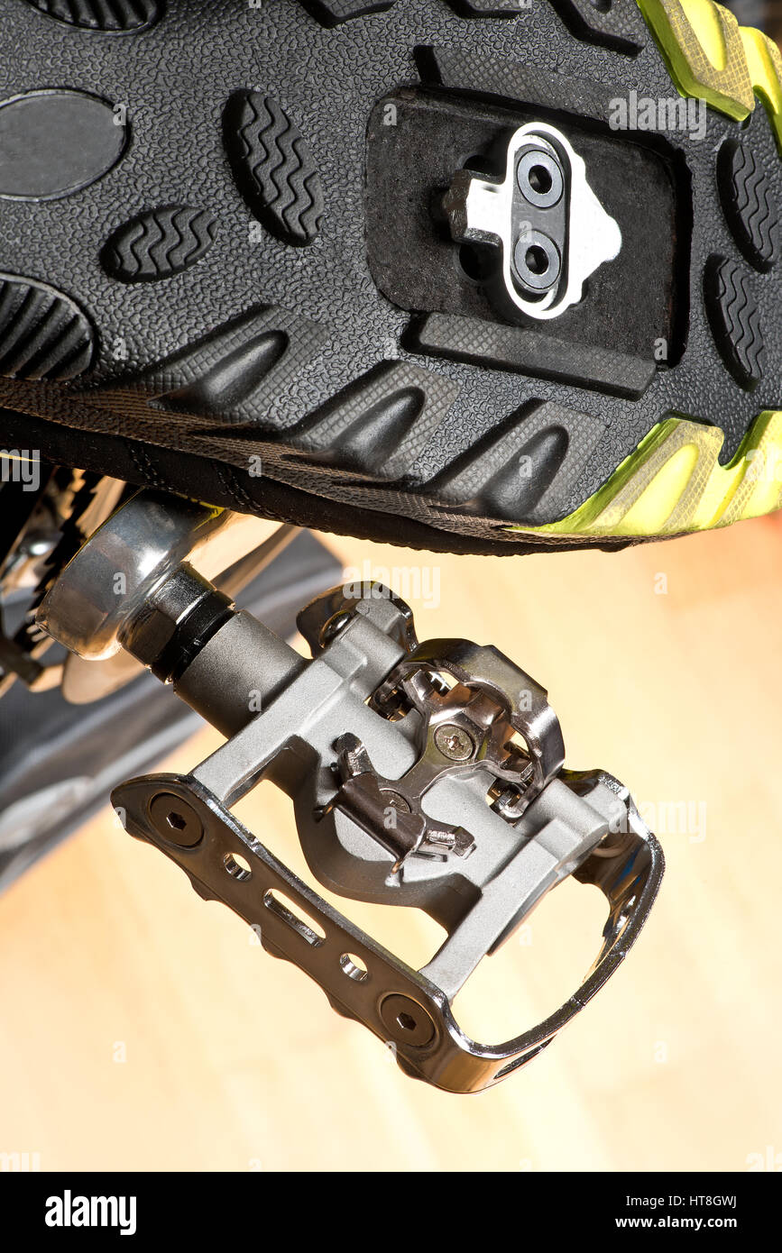 Detail Of Cycle Track With SPD Pedal Stock Photo - Alamy