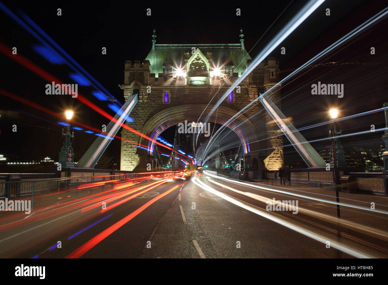 A100 tower bridge road hi-res stock photography and images - Alamy