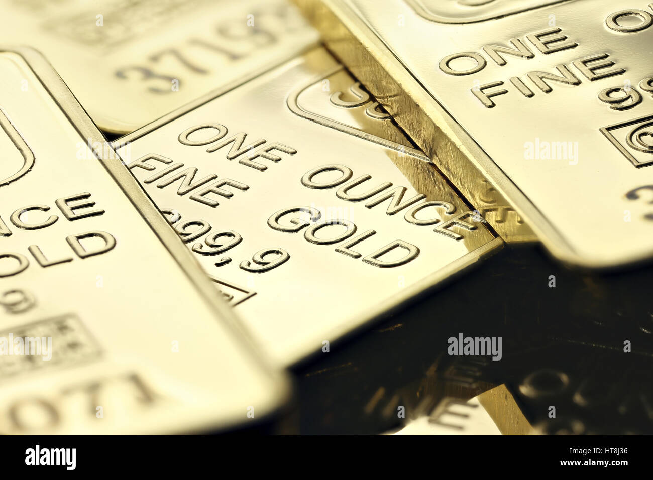 One ounce gold bar hi-res stock photography and images - Alamy