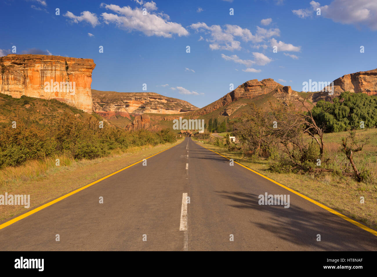 A road along the Brandwag Buttress in the Golden Gate Highlands ...