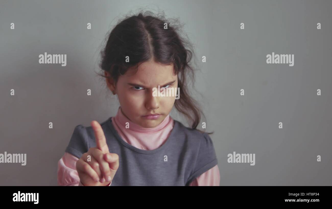 Teen girl shaking head no hi-res stock photography and images - Alamy
