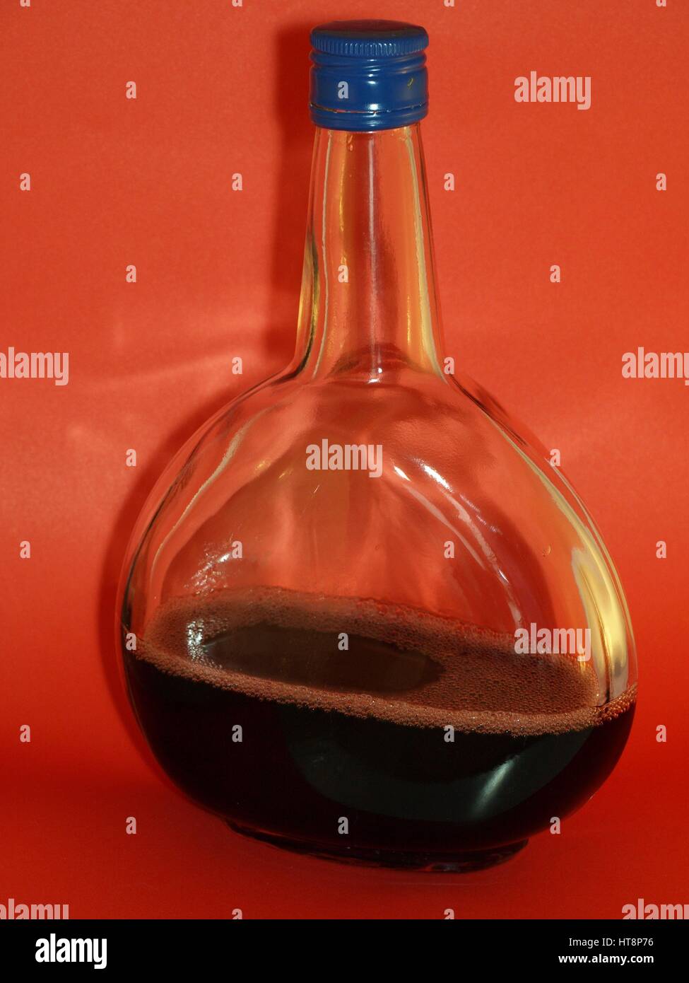 Bottle of red wine Stock Photo - Alamy