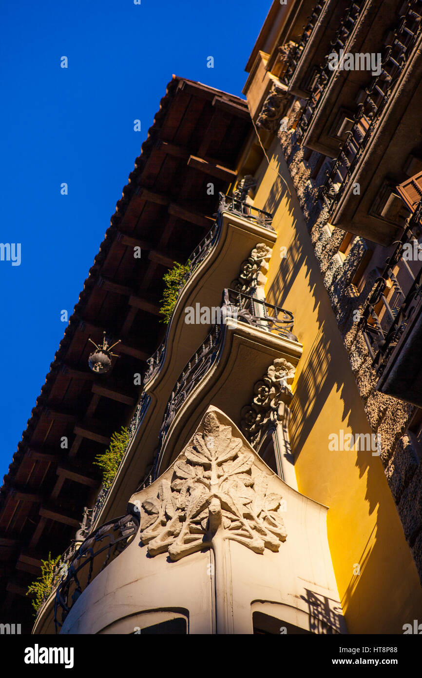 Cornisa de guix hi-res stock photography and images - Alamy