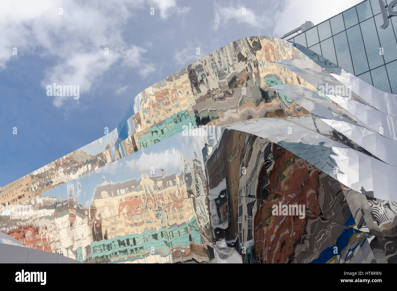 Reflective cladding hi-res stock photography and images - Alamy