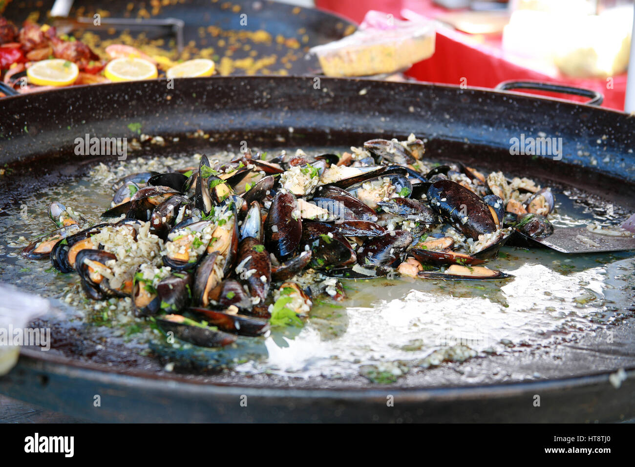 Mussels french hi-res stock photography and images - Alamy