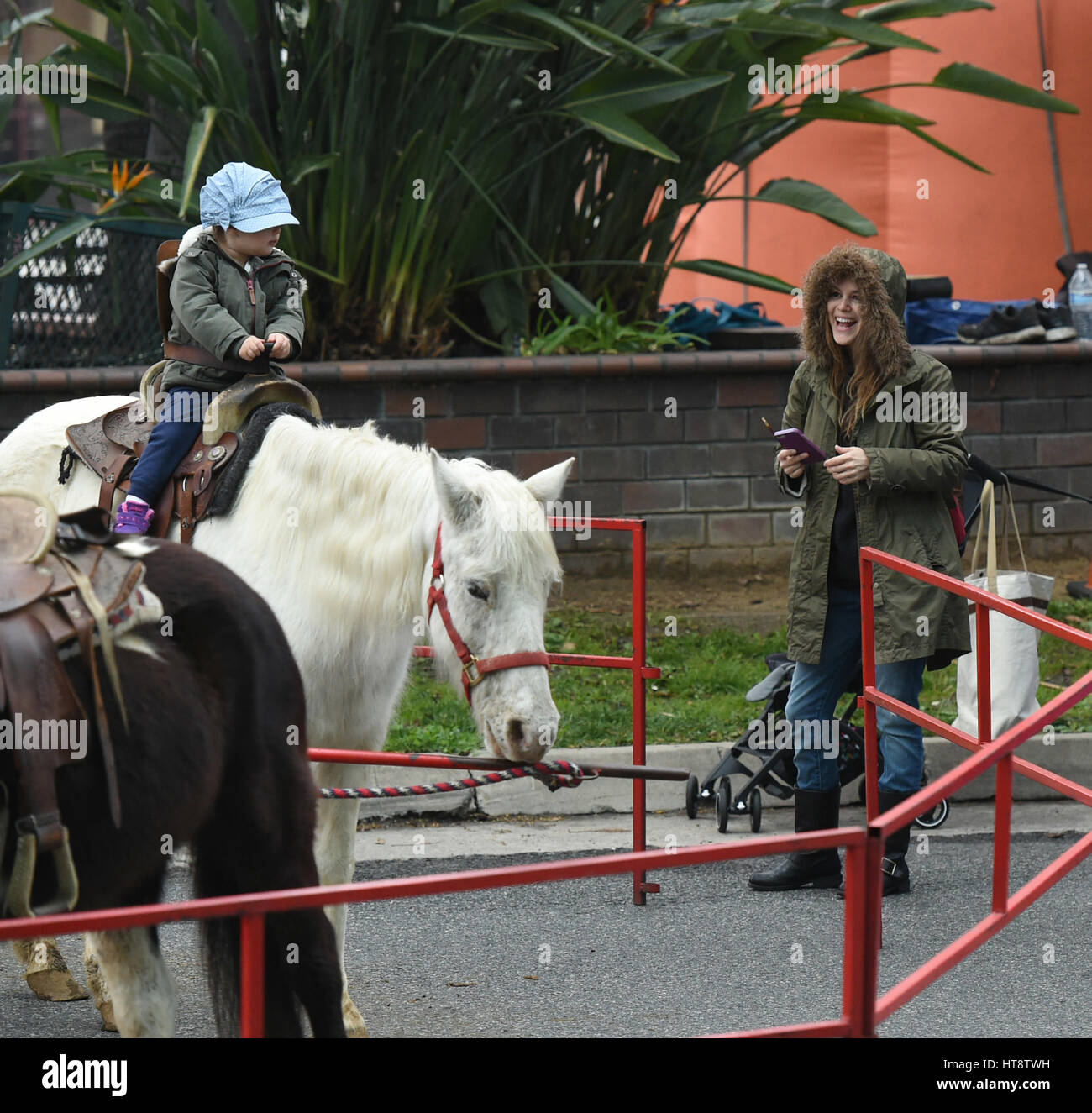 Rachel Bilson enjoys time with her daughter Briar Rose Christensen at ...