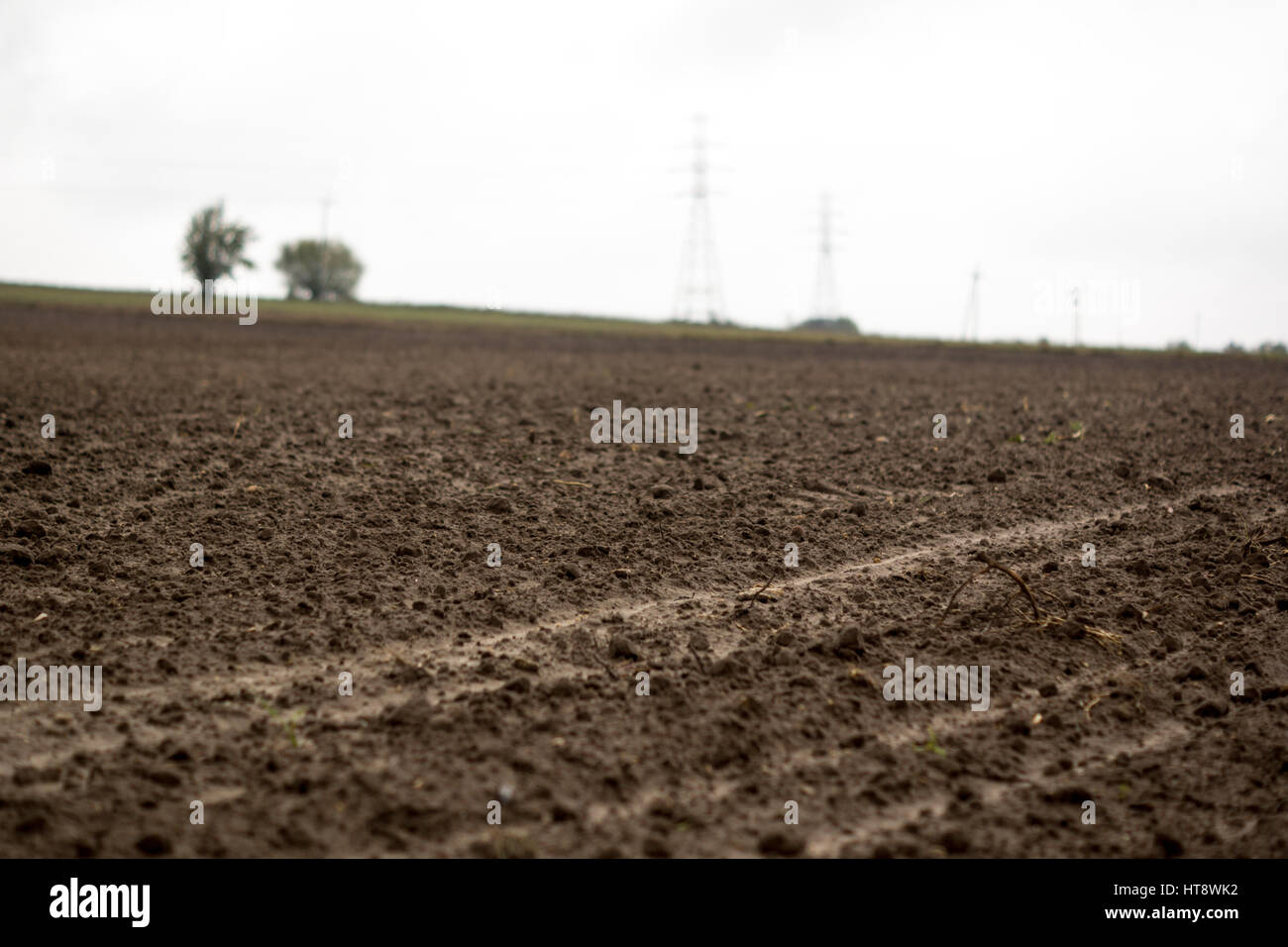 Empty field dark soil hi-res stock photography and images - Alamy