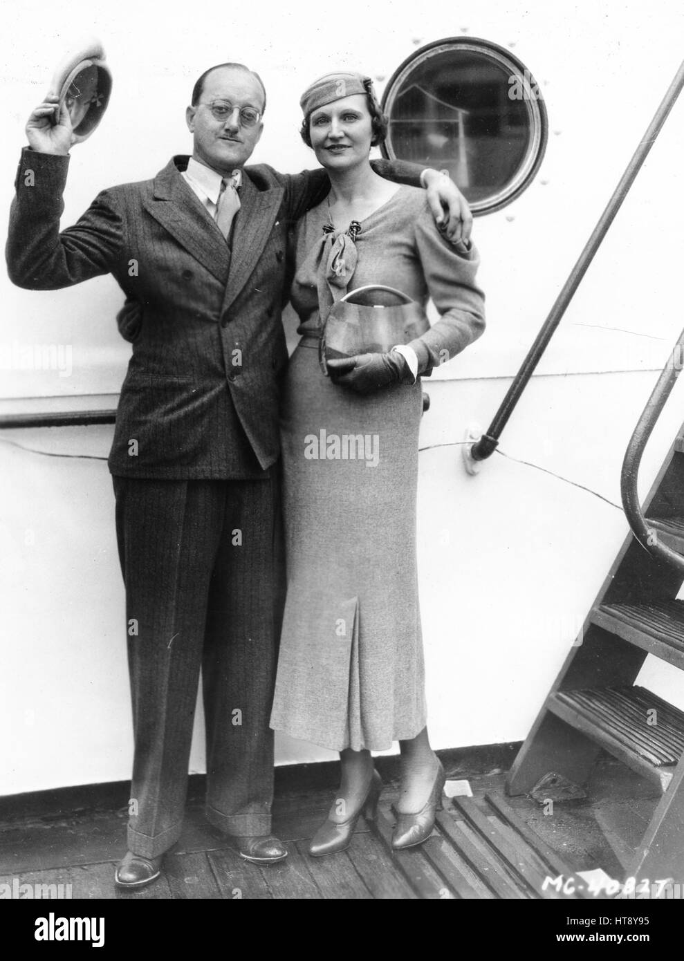 Pete Smith and wife arrving in New York City, ca 1935 Stock Photo - Alamy