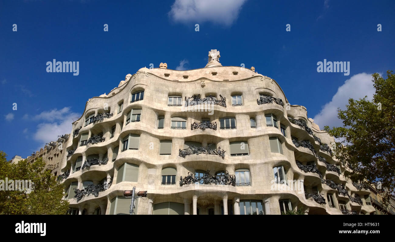 Exterior windows casa mila gaudi hi-res stock photography and images ...