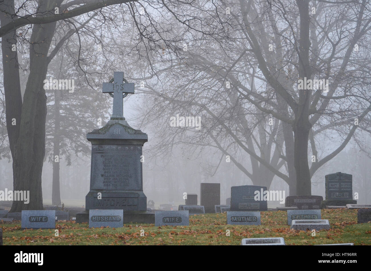 Cemetery graveyard memorial burial ground dead hi-res stock photography and images - Alamy