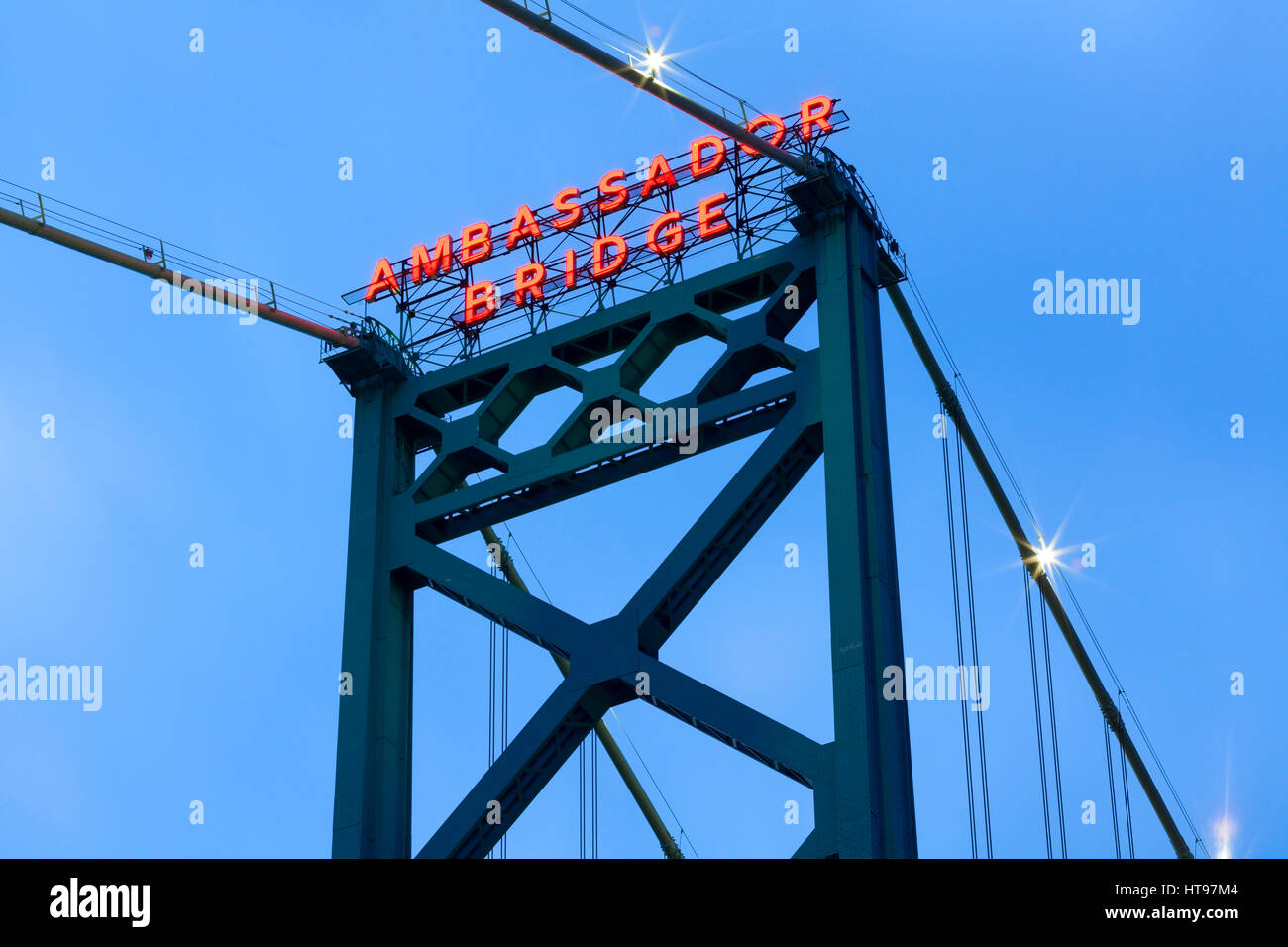 Ambassador bridge border hi-res stock photography and images - Alamy