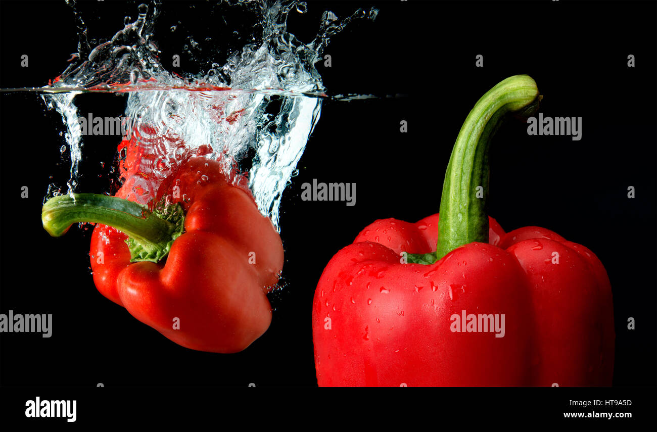 Splash water from water droping bell pepper mixed with focus another ...