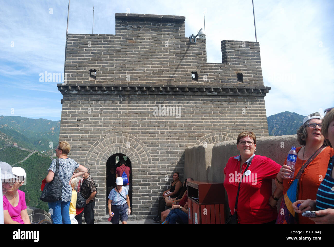 Western tourist great wall of china hi-res stock photography and images ...