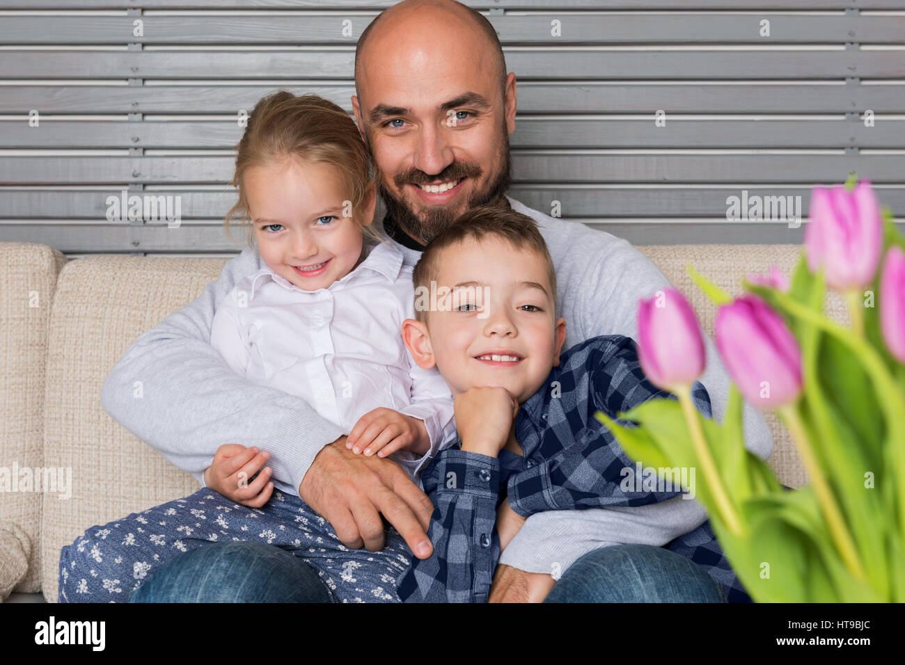 Real life candid natural family hi-res stock photography and images - Alamy