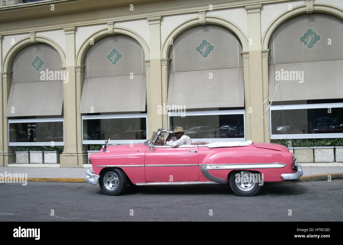 Classic American convertible car, Havana Cuba.Cuban street scene ...