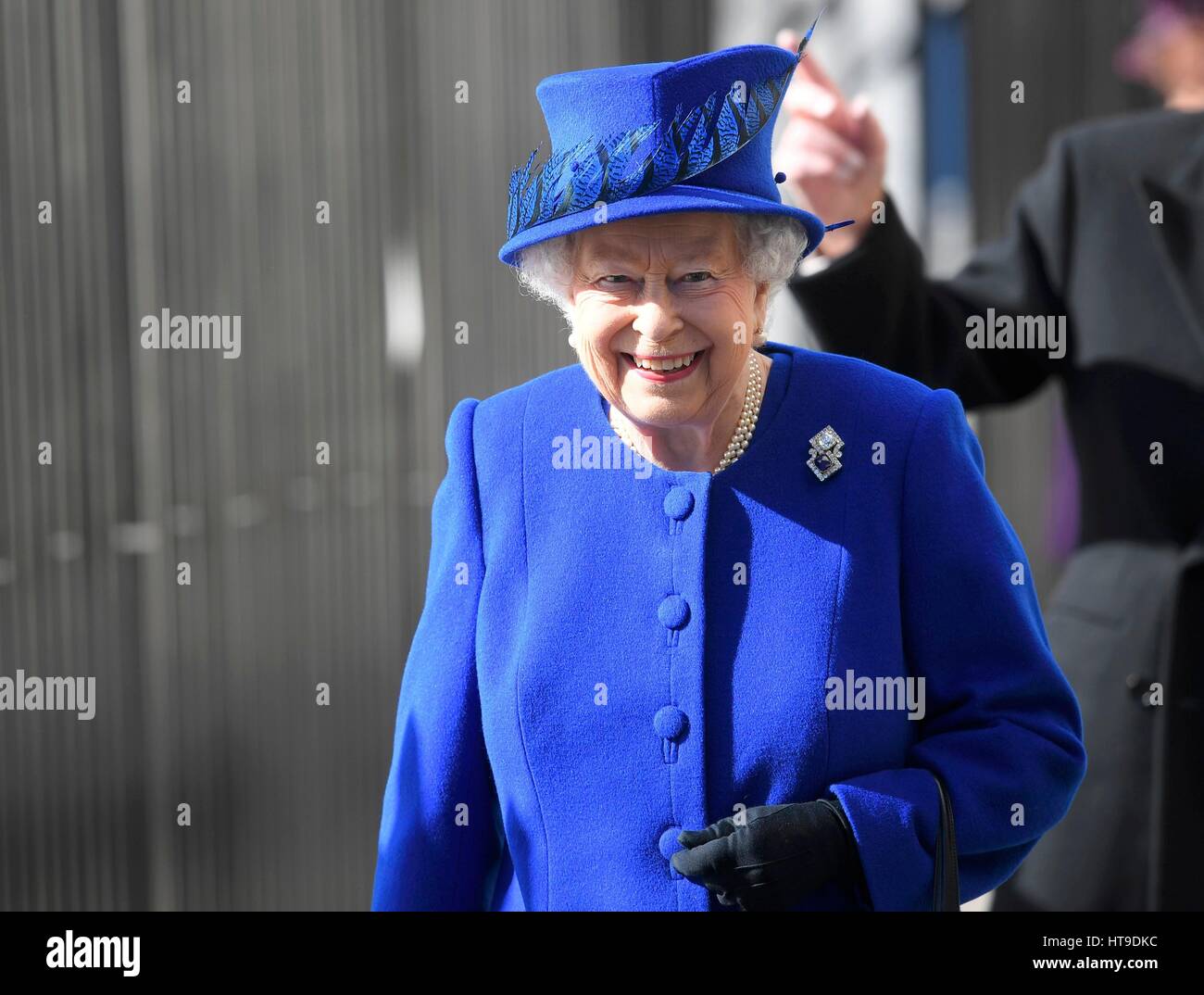 Queen Elizabeth II at the unveiling of a new Iraq and Afghanistan ...