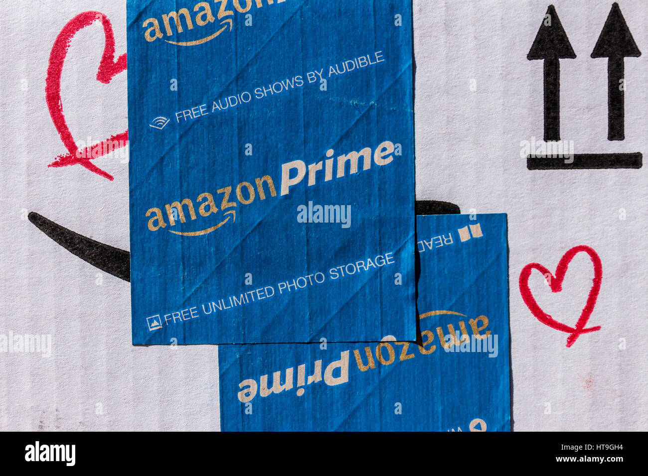 Amazon prime package hi-res stock photography and images - Alamy