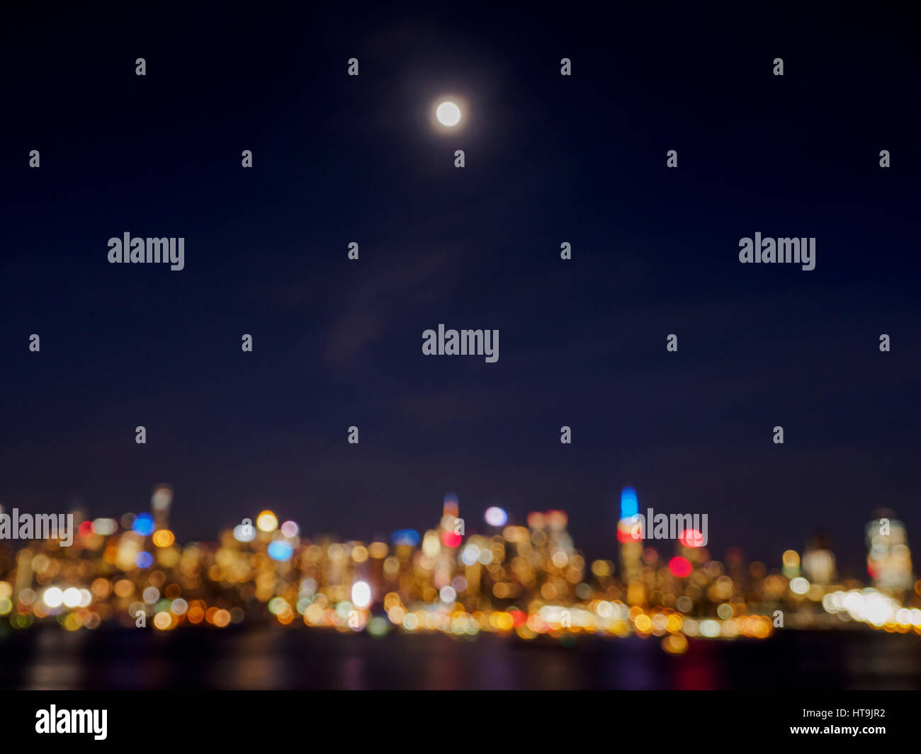New york skyline night moon hi-res stock photography and images - Alamy