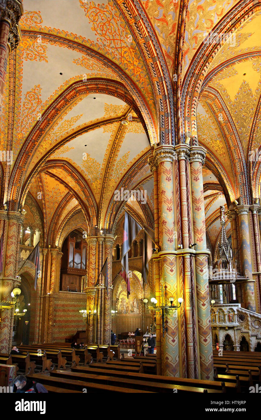 Inside Matthias church (Matyas templom), Castle Hill (Varhegy), Buda ...