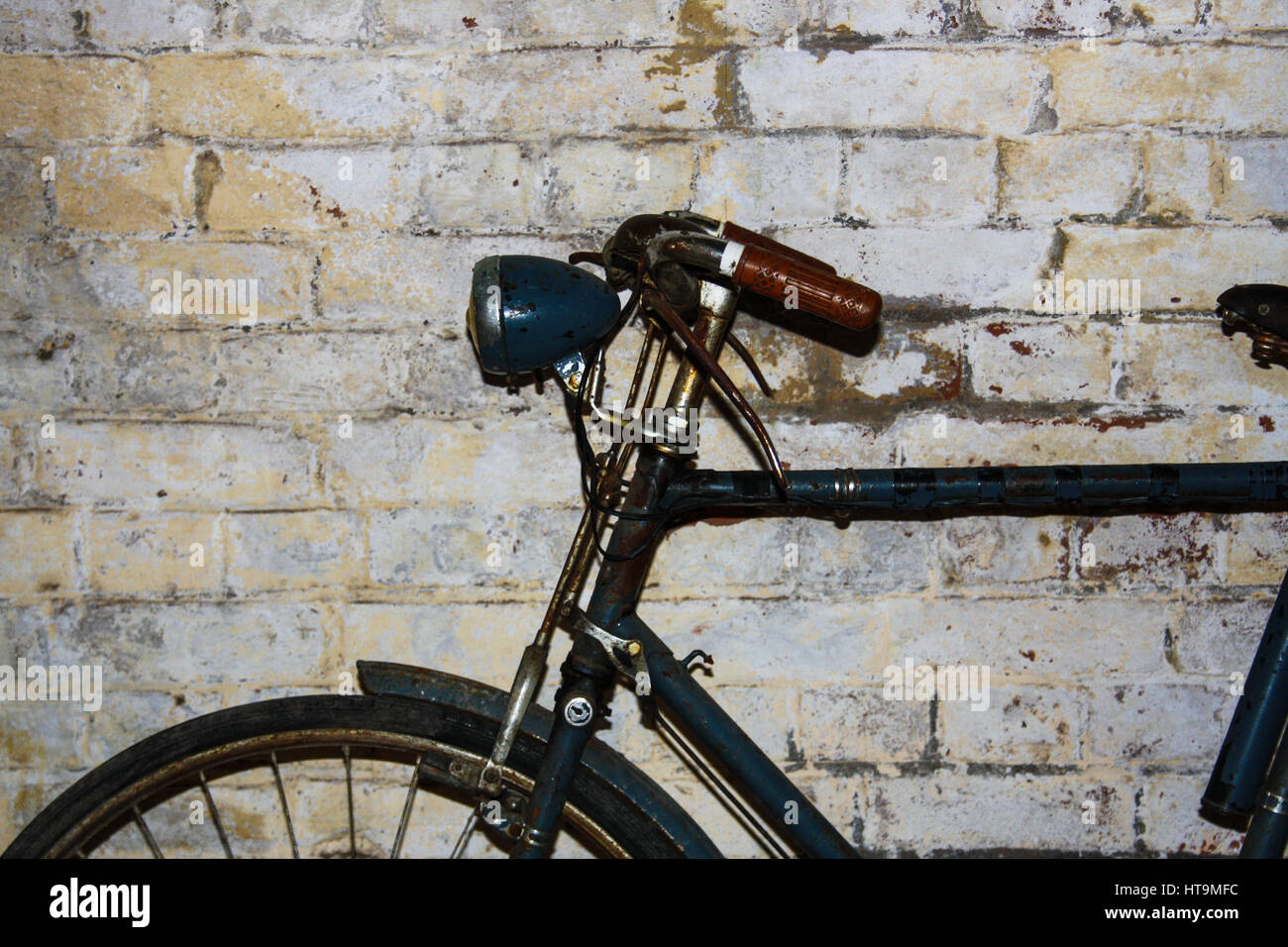 Old bike light hi-res stock photography and images - Alamy