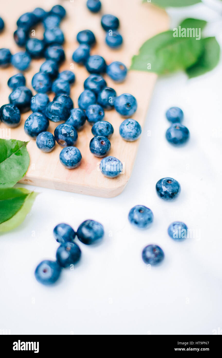 Fresh summer blueberries hi-res stock photography and images - Alamy