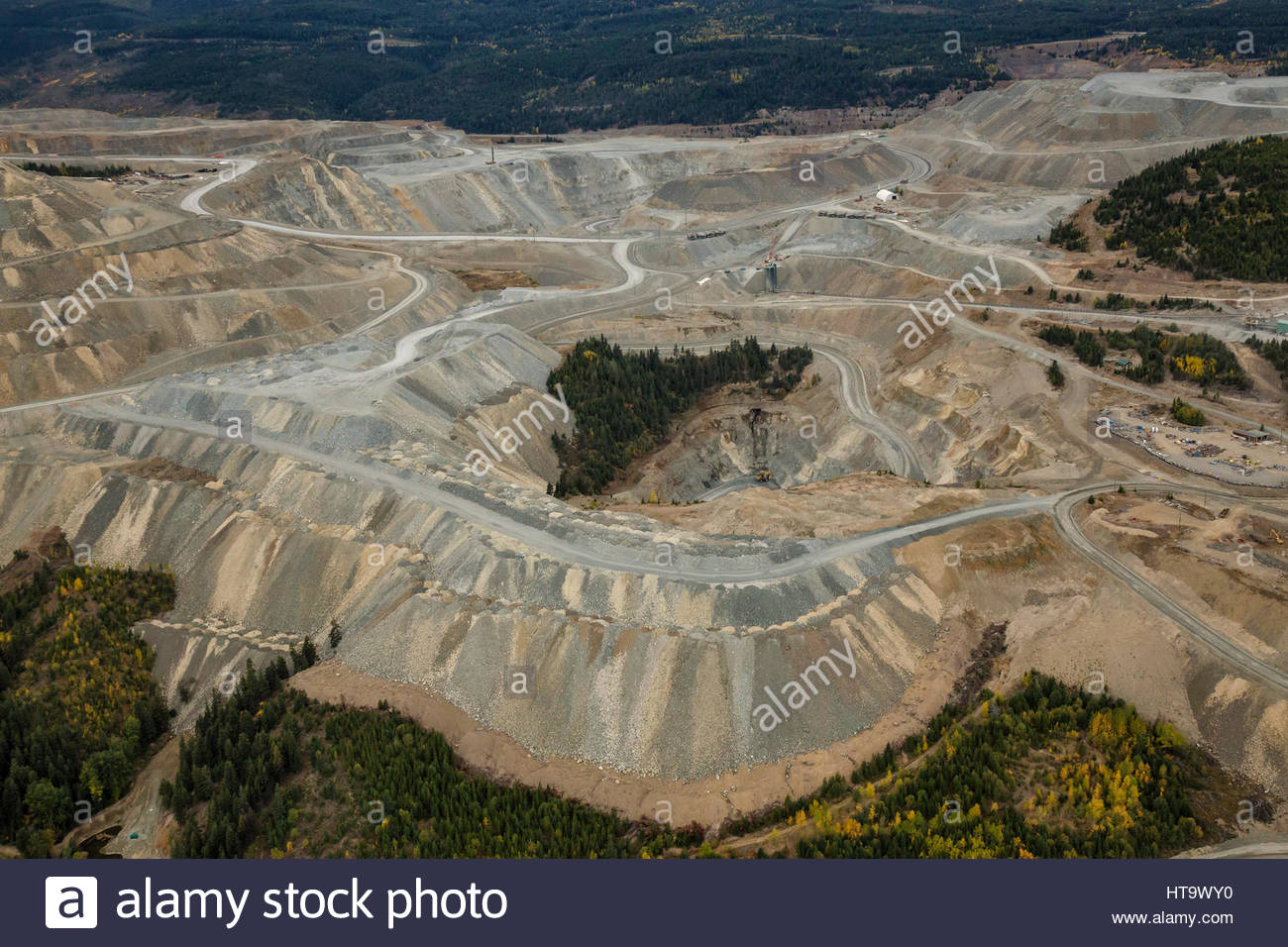 Open Pit Mining Canada Stock Photos & Open Pit Mining Canada Stock ...