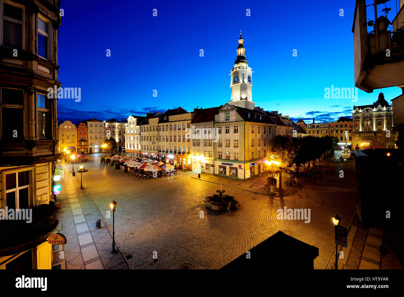 swidnica, dolnoslaskie, lower silesia, rynek, marketplace, town hall ...