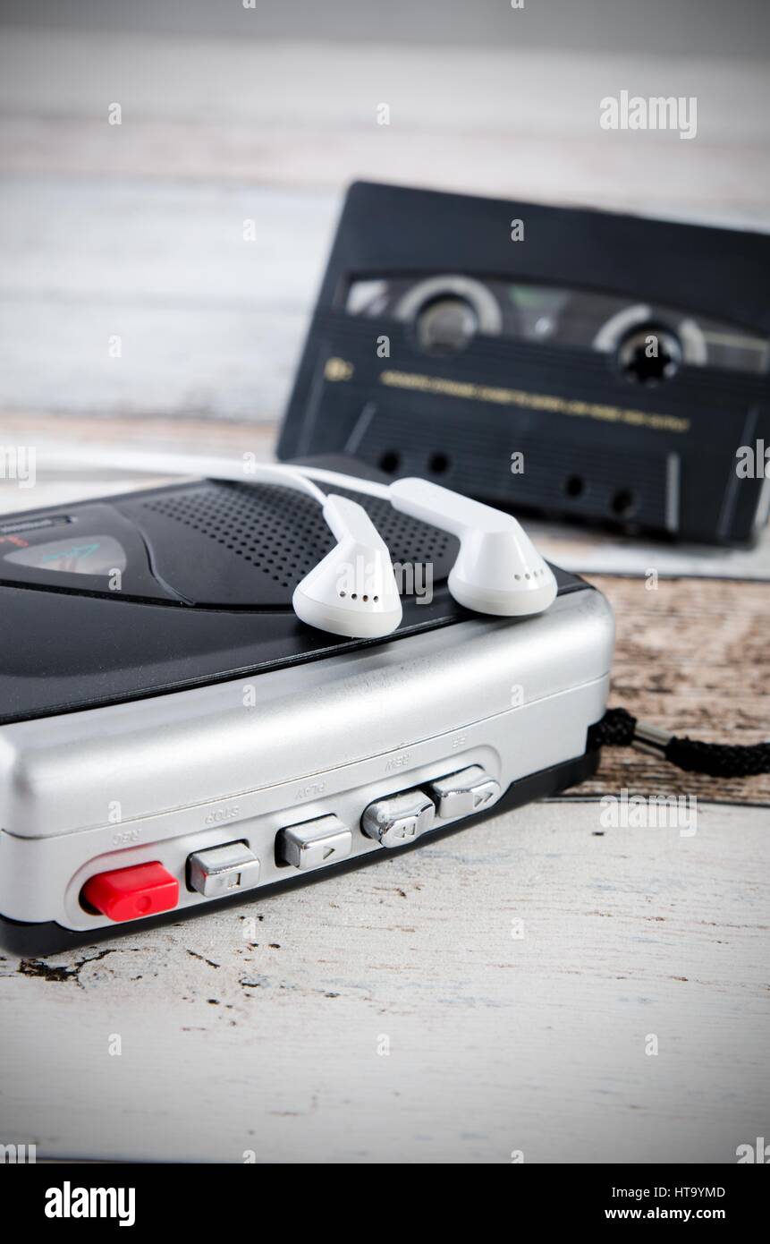 Old vintage tape recorder retro hi-res stock photography and images - Alamy