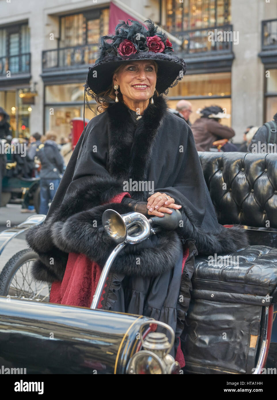 Lady in vintate car hi-res stock photography and images - Alamy