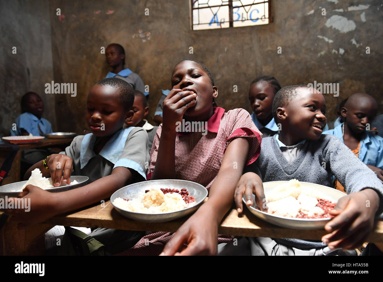 Nairobi, Kenya. 6th Mar, 2017. Students enjoy lunch at Hanka Hanka ...